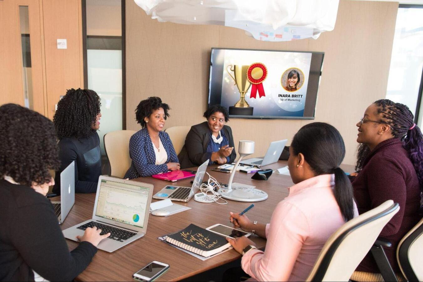 How To Improve Employee Engagement Using Digital Signage - WebPrecious