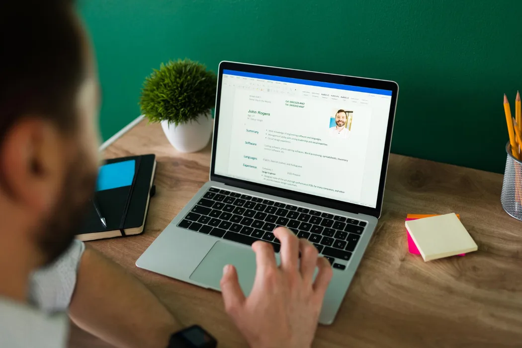 How to Use Digital Tools to Enhance Your Job Search and Resume